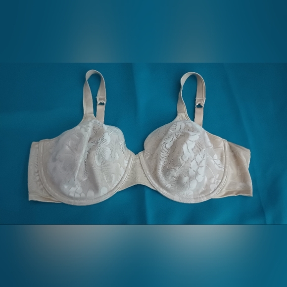 Playtex | Intimates & Sleepwear | Playtex Secrets 48c Womens Bra Blush ...
